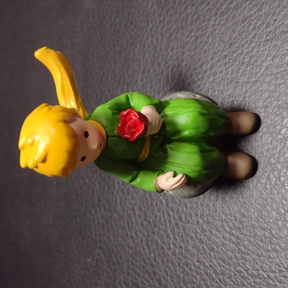Toys | The Petit Prince The Little Prince Rose Scarf Sculpture Cake ...